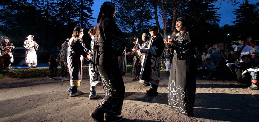 Traditional Ainu dance | Kamikawa Ainu in Coexistence with Kamuy ...